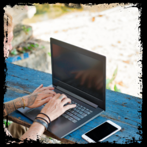 Stylish Outdoor Workspaces: Work from Home - patioescape.com